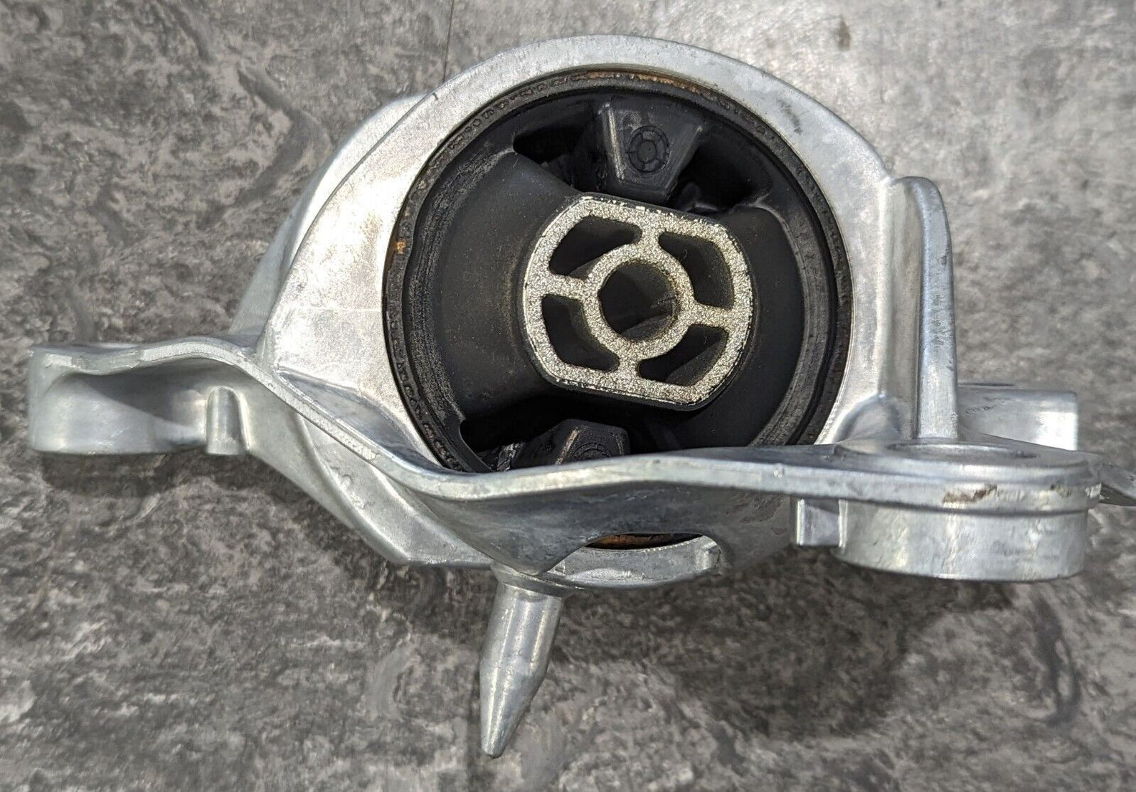 Vauxhall Astra K Left Hand Axle Bracket With Torsion Beam Axle New OE ...